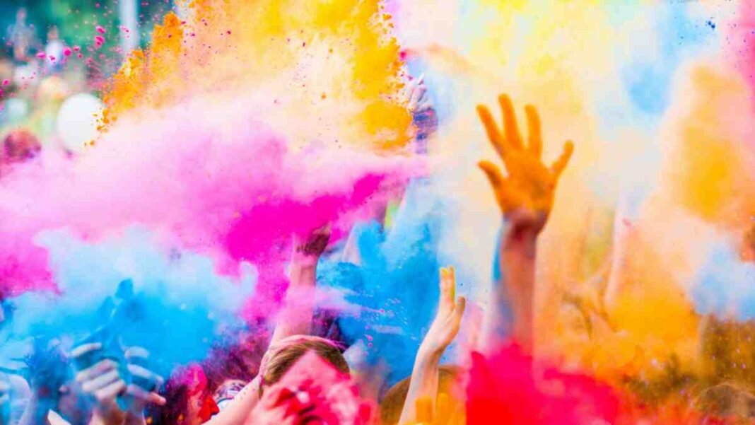 Happy Holi 2025: Best Wishes, Messages, and Quotes to Share...